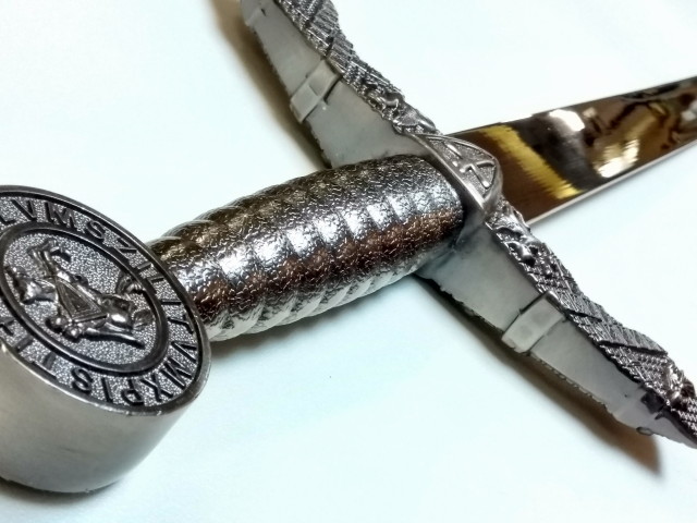 HISTORISCHE en CEREMONIËLE ZWAARDEN